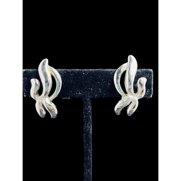 Monet | Jewelry | Vintage Monet Silver Tone Clip On Earrings 5269 ...